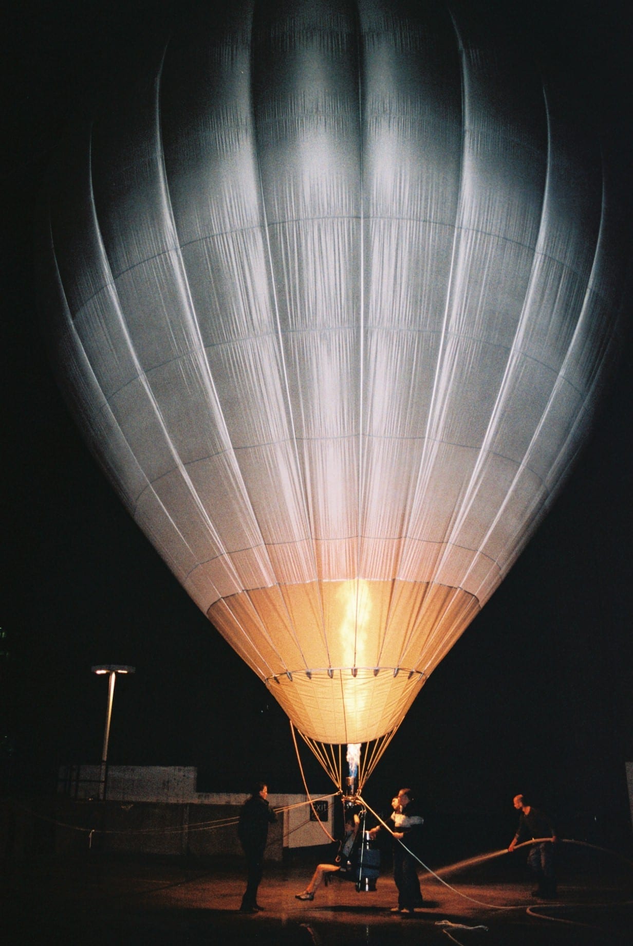 Sustainable ballooning to take tourists up into the stratosphere ...